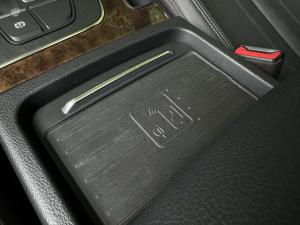 Grey Audi Q5 2019 in Vilnius, with an engine capacity of 1.98 L and mileage of 118 thousand km for 22300 €, photo 26 on AUTOMOTO.COM.LV