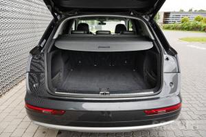 Pelēks Audi Q5 2019 Rīga, ar dzinēja tilpumu 2.00 L un nobraukumu 185 tūkst. km par 20450 €, foto 31 vietnē AUTOMOTO.COM.LV