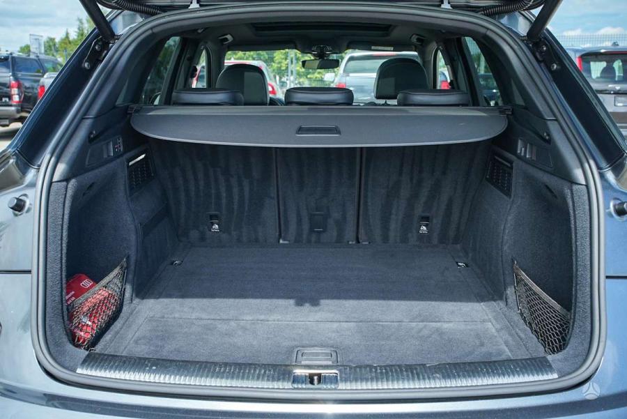 Pelēks Audi Q5 2019 Kauņa, ar dzinēja tilpumu 2.97 L un nobraukumu 252 tūkst. km par 26250 €, foto 15 vietnē AUTOMOTO.COM.LV