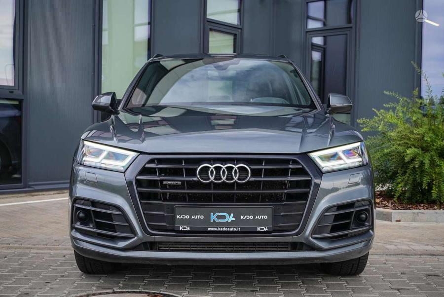 Grey Audi Q5 2019 in Kaunas, with an engine capacity of 2.97 L and mileage of 252 thousand km for 25950 €, photo 4 on AUTOMOTO.COM.LV