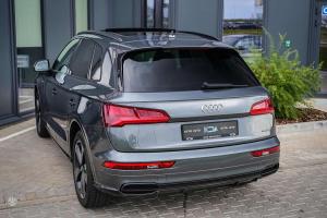 Grey Audi Q5 2019 in Kaunas, with an engine capacity of 2.97 L and mileage of 252 thousand km for 25950 €, photo 10 on AUTOMOTO.COM.LV