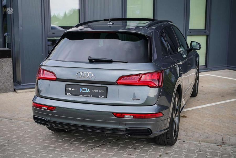 Grey Audi Q5 2019 in Kaunas, with an engine capacity of 2.97 L and mileage of 252 thousand km for 25950 €, photo 12 on AUTOMOTO.COM.LV