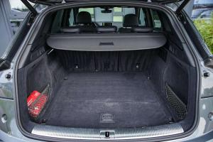 Grey Audi Q5 2019 in Kaunas, with an engine capacity of 2.97 L and mileage of 252 thousand km for 25950 €, photo 15 on AUTOMOTO.COM.LV