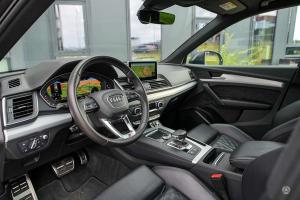 Grey Audi Q5 2019 in Kaunas, with an engine capacity of 2.97 L and mileage of 252 thousand km for 25950 €, photo 29 on AUTOMOTO.COM.LV