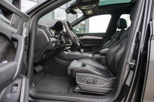 Grey Audi Q5 2019 in Kaunas, with an engine capacity of 2.97 L and mileage of 252 thousand km for 25950 €, photo 30 on AUTOMOTO.COM.LV