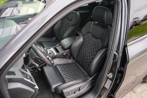 Grey Audi Q5 2019 in Kaunas, with an engine capacity of 2.97 L and mileage of 252 thousand km for 25950 €, photo 31 on AUTOMOTO.COM.LV
