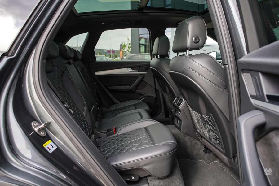 Grey Audi Q5 2019 in Kaunas, with an engine capacity of 2.97 L and mileage of 252 thousand km for 25950 €, photo 39 on AUTOMOTO.COM.LV