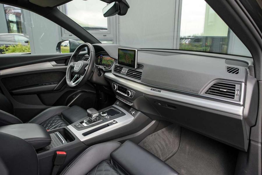 Grey Audi Q5 2019 in Kaunas, with an engine capacity of 2.97 L and mileage of 252 thousand km for 25950 €, photo 41 on AUTOMOTO.COM.LV