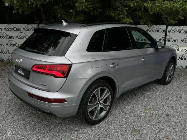 Grey Audi Q5 2019 in Vilnius, with an engine capacity of 1.98 L and mileage of 118 thousand km for 22300 €, photo 5 on AUTOMOTO.COM.LV