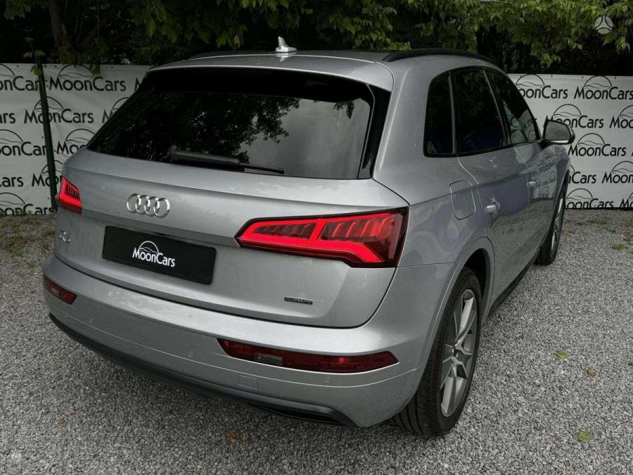Grey Audi Q5 2019 in Vilnius, with an engine capacity of 1.98 L and mileage of 118 thousand km for 22300 €, photo 7 on AUTOMOTO.COM.LV