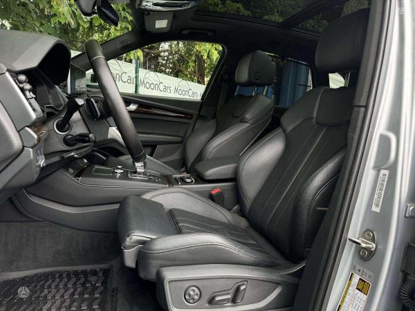 Grey Audi Q5 2019 in Vilnius, with an engine capacity of 1.98 L and mileage of 118 thousand km for 22300 €, photo 9 on AUTOMOTO.COM.LV