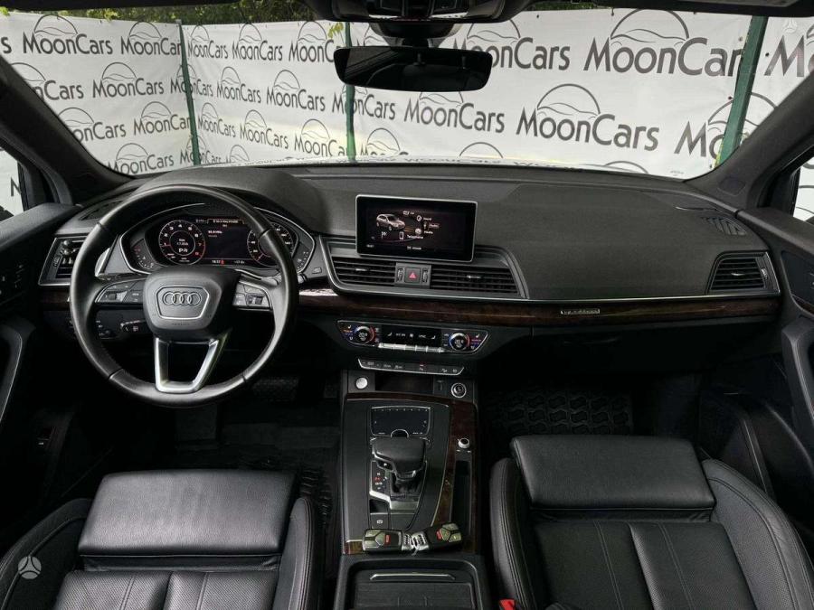 Grey Audi Q5 2019 in Vilnius, with an engine capacity of 1.98 L and mileage of 118 thousand km for 22300 €, photo 11 on AUTOMOTO.COM.LV