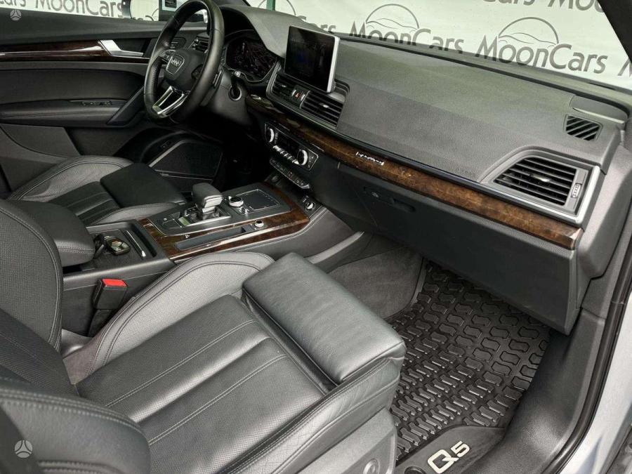 Grey Audi Q5 2019 in Vilnius, with an engine capacity of 1.98 L and mileage of 118 thousand km for 22300 €, photo 12 on AUTOMOTO.COM.LV