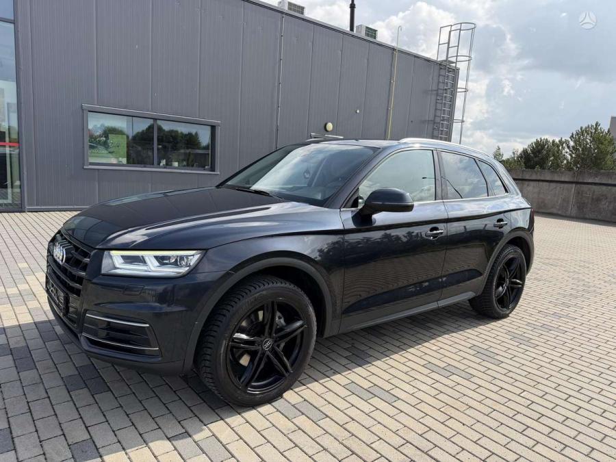 Pelēks Audi Q5 2019 Šauļi, ar dzinēja tilpumu 2.00 L un nobraukumu 379 tūkst. km par 13900 €, foto 1 vietnē AUTOMOTO.COM.LV