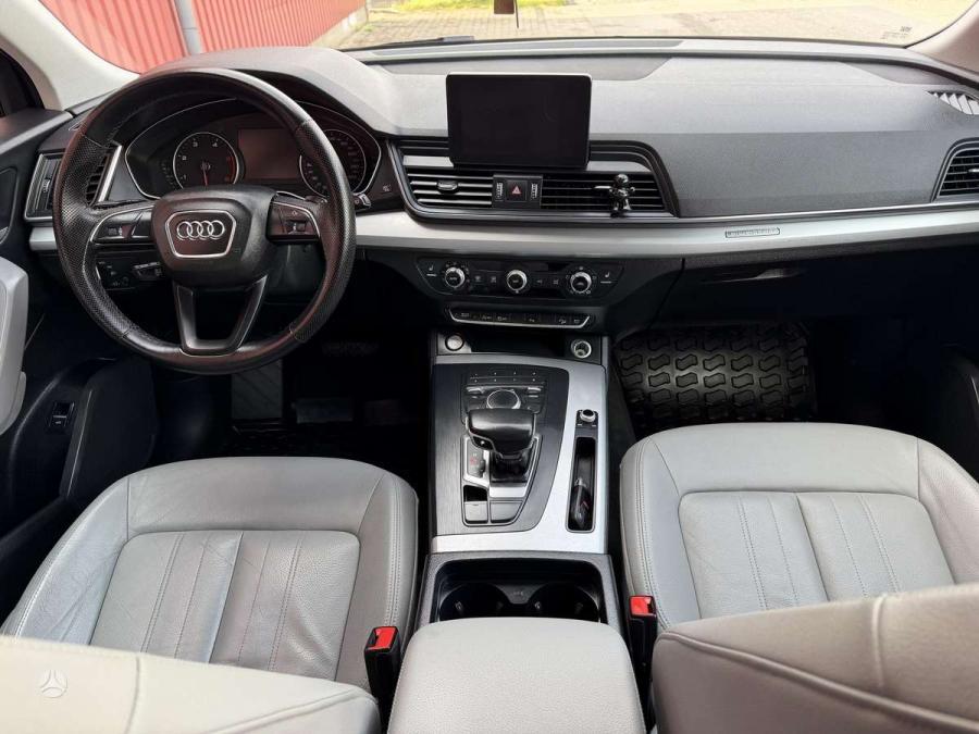 Pelēks Audi Q5 2019 Šauļi, ar dzinēja tilpumu 2.00 L un nobraukumu 379 tūkst. km par 13900 €, foto 12 vietnē AUTOMOTO.COM.LV
