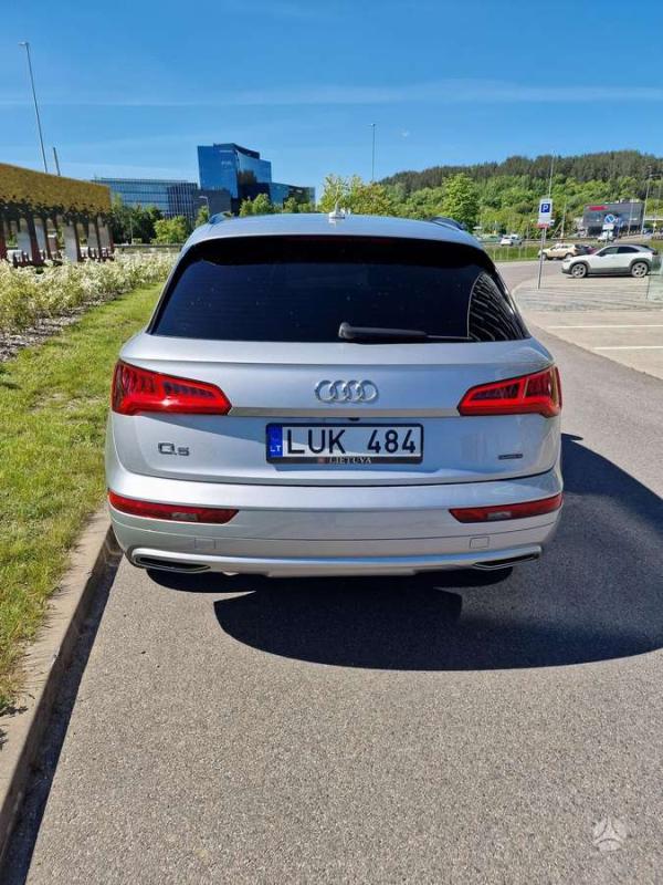 Grey Audi Q5 2019 in Vilnius, with an engine capacity of 1.98 L and mileage of 154 thousand km for 19800 €, photo 7 on AUTOMOTO.COM.LV