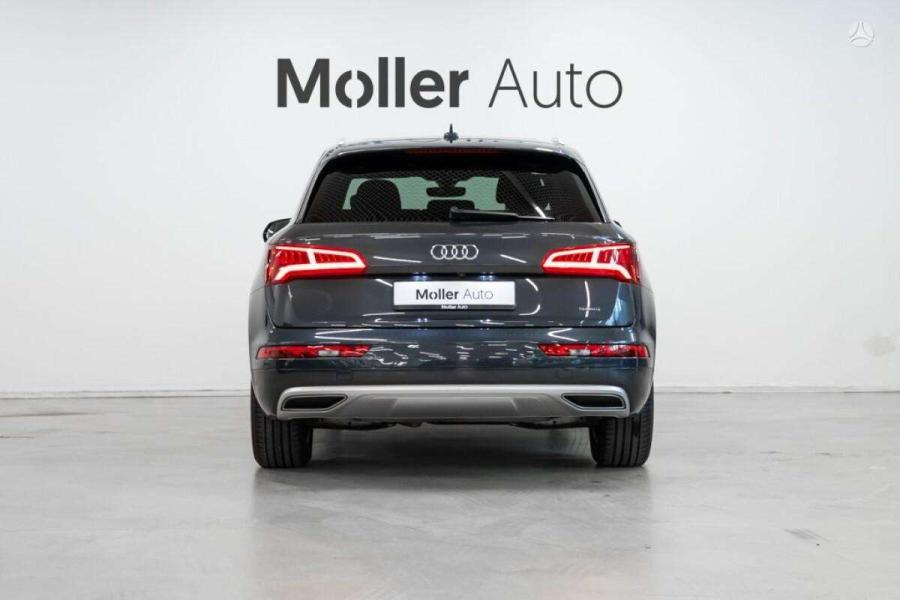 Pelēks Audi Q5 2020 Viļņa, ar dzinēja tilpumu 2.00 L un nobraukumu 110 tūkst. km par 28250 €, foto 6 vietnē AUTOMOTO.COM.LV