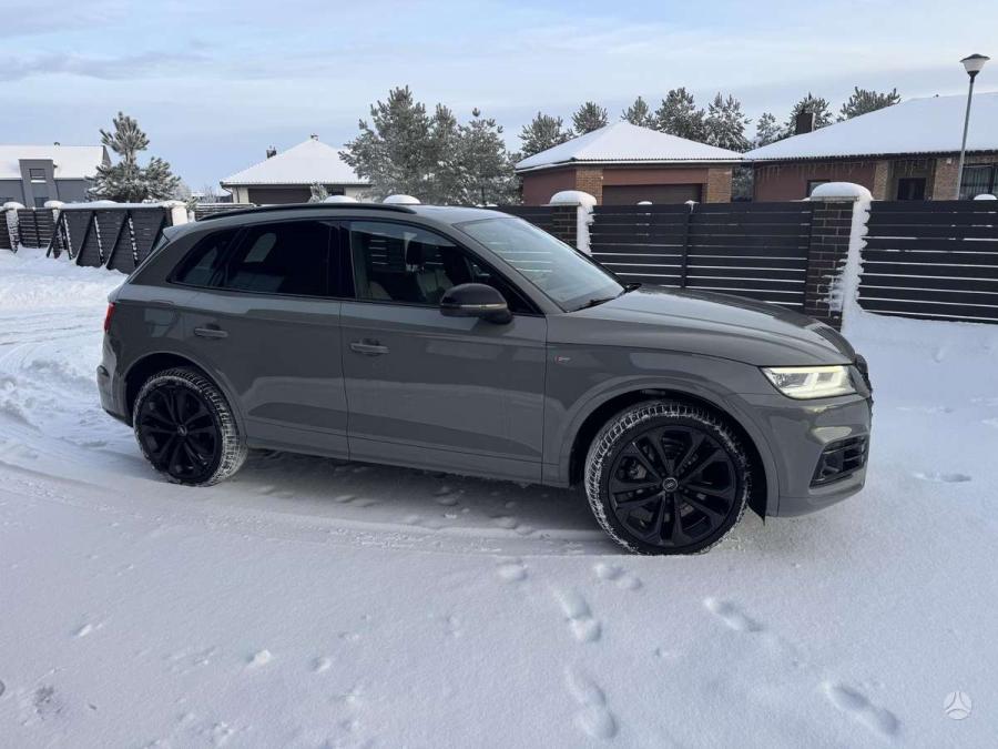 Grey Audi Q5 2020 in Klaipeda, with an engine capacity of 1.97 L and mileage of 98 thousand km for 30450 €, photo 6 on AUTOMOTO.COM.LV