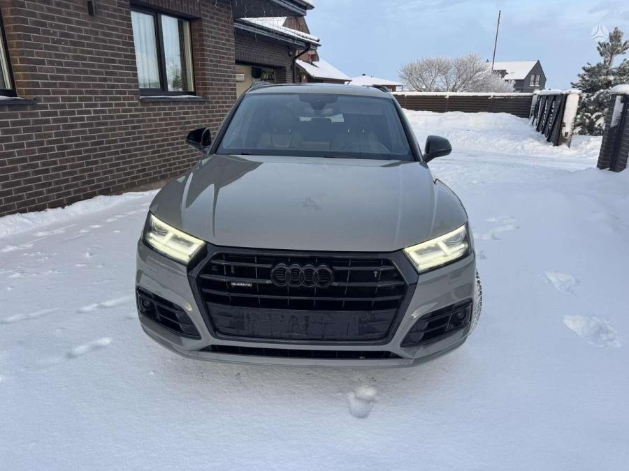 Grey Audi Q5 2020 in Klaipeda, with an engine capacity of 1.97 L and mileage of 98 thousand km for 30450 €, photo 7 on AUTOMOTO.COM.LV