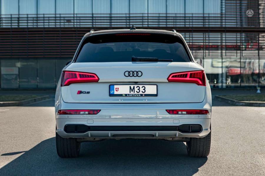 Grey Audi Q5 2020 in Klaipeda, with an engine capacity of 2.00 L and mileage of 59 thousand km for 28999 €, photo 13 on AUTOMOTO.COM.LV