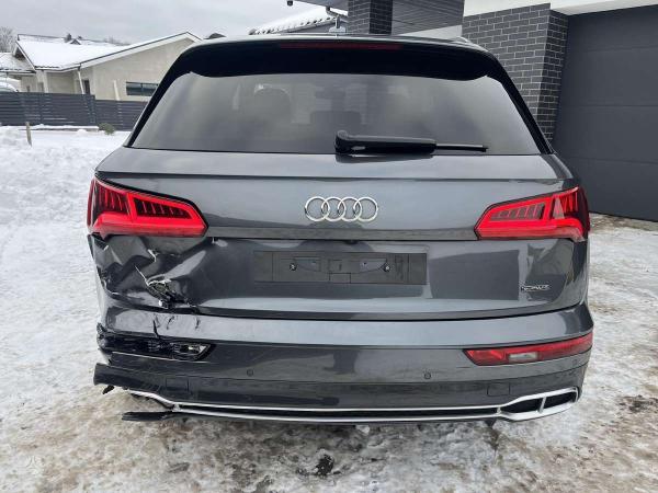 Pelēks Audi Q5 2020 Klaipėda, ar dzinēja tilpumu 1.98 L un nobraukumu 151 tūkst. km par 19700 €, foto 7 vietnē AUTOMOTO.COM.LV