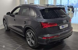 Grey Audi Q5 2020 in Siauliai, with an engine capacity of 1.97 L and mileage of 78 thousand km for 29500 €, photo 3 on AUTOMOTO.COM.LV