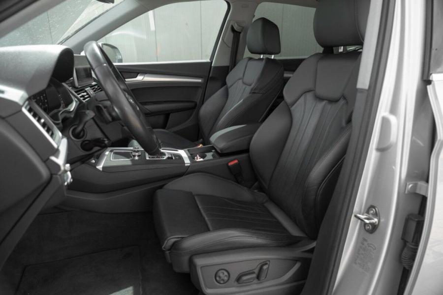 Grey Audi Q5 2020 in Vilnius, with an engine capacity of 2.00 L and mileage of 133 thousand km for 29100 €, photo 5 on AUTOMOTO.COM.LV