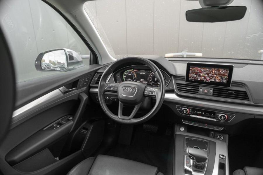 Grey Audi Q5 2020 in Vilnius, with an engine capacity of 2.00 L and mileage of 133 thousand km for 29100 €, photo 13 on AUTOMOTO.COM.LV