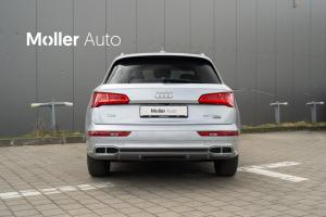 Grey Audi Q5 2020 in Vilnius, with an engine capacity of 2.00 L and mileage of 133 thousand km for 29100 €, photo 17 on AUTOMOTO.COM.LV