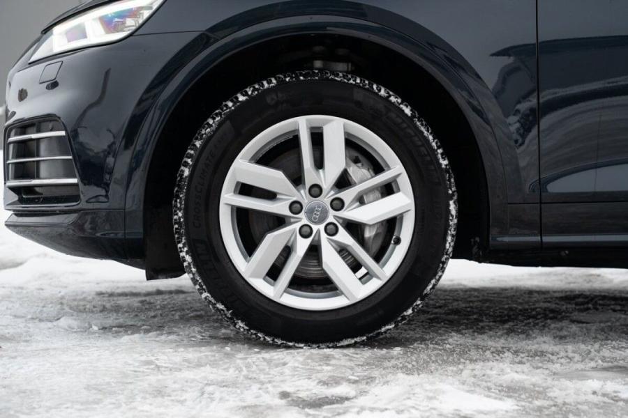 Pelēks Audi Q5 2020 Viļņa, ar dzinēja tilpumu 2.00 L un nobraukumu 158 tūkst. km par 26600 €, foto 5 vietnē AUTOMOTO.COM.LV