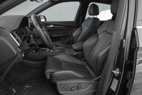 Grey Audi Q5 2020 in Vilnius, with an engine capacity of 2.00 L and mileage of 158 thousand km for 26600 €, photo 8 on AUTOMOTO.COM.LV