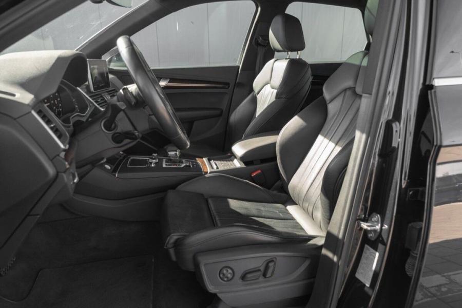 Pelēks Audi Q5 2020 Viļņa, ar dzinēja tilpumu 2.00 L un nobraukumu 158 tūkst. km par 26600 €, foto 39 vietnē AUTOMOTO.COM.LV