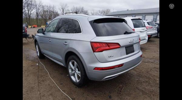 Pelēks Audi Q5 2020 Plungė, ar dzinēja tilpumu 1.98 L un nobraukumu 147 tūkst. km par 13500 €, foto 2 vietnē AUTOMOTO.COM.LV