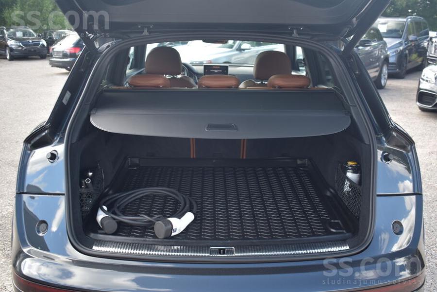 Grey Audi Q5 2020 in Kuldiga, with an engine capacity of 2.00 L and mileage of 0 thousand km for 39990 €, photo 6 on AUTOMOTO.COM.LV