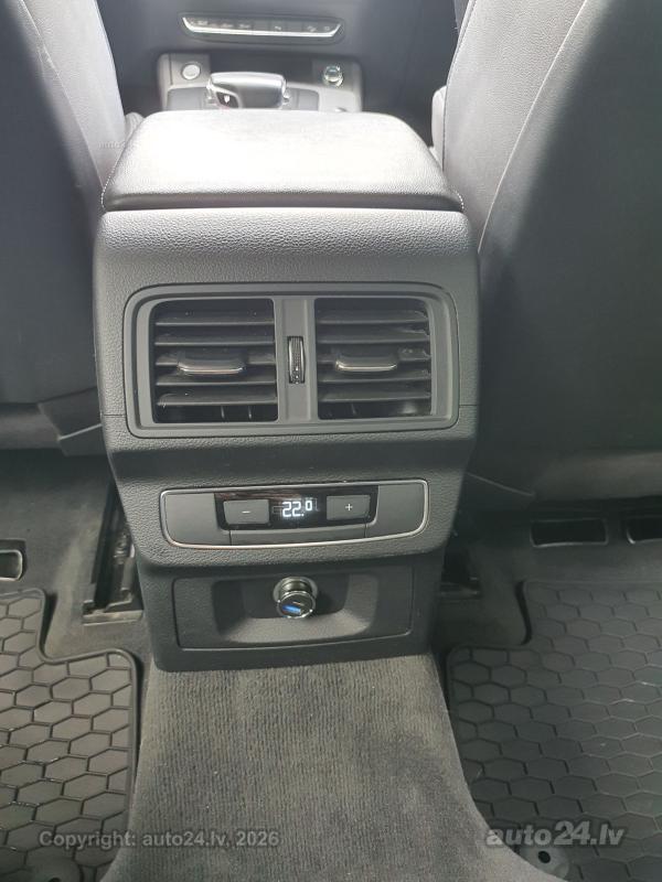 Grey Audi Q5 2020 in Rakvere, with an engine capacity of 2.00 L and mileage of 90 thousand km for 23950 €, photo 9 on AUTOMOTO.COM.LV