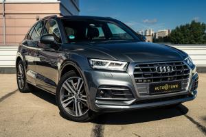 Grey Audi Q5 2020 in Riga, with an engine capacity of 3.00 L and mileage of 203 thousand km for 24990 €, photo 5 on AUTOMOTO.COM.LV