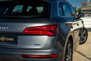 Grey Audi Q5 2020 in Riga, with an engine capacity of 3.00 L and mileage of 203 thousand km for 24990 €, photo 9 on AUTOMOTO.COM.LV