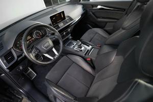 Grey Audi Q5 2020 in Riga, with an engine capacity of 3.00 L and mileage of 203 thousand km for 24990 €, photo 13 on AUTOMOTO.COM.LV