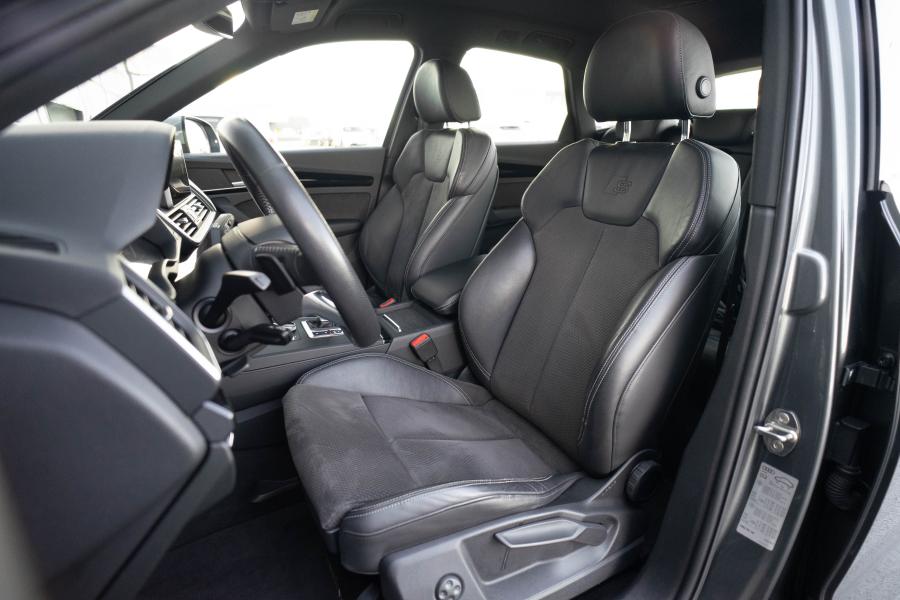 Grey Audi Q5 2020 in Riga, with an engine capacity of 3.00 L and mileage of 203 thousand km for 24990 €, photo 16 on AUTOMOTO.COM.LV