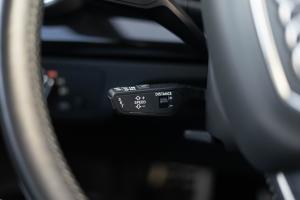 Grey Audi Q5 2020 in Riga, with an engine capacity of 3.00 L and mileage of 203 thousand km for 24990 €, photo 21 on AUTOMOTO.COM.LV