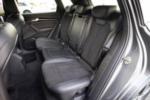Grey Audi Q5 2020 in Riga, with an engine capacity of 3.00 L and mileage of 203 thousand km for 24990 €, photo 31 on AUTOMOTO.COM.LV