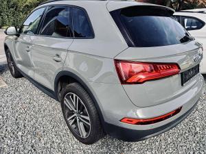 Grey Audi Q5 2020 in Utena, with an engine capacity of 2.97 L and mileage of 313 thousand km for 19950 €, photo 6 on AUTOMOTO.COM.LV