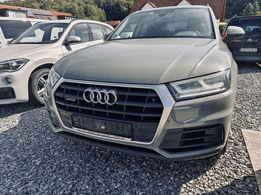 Grey Audi Q5 2020 in Utena, with an engine capacity of 2.97 L and mileage of 313 thousand km for 19950 €, photo 8 on AUTOMOTO.COM.LV
