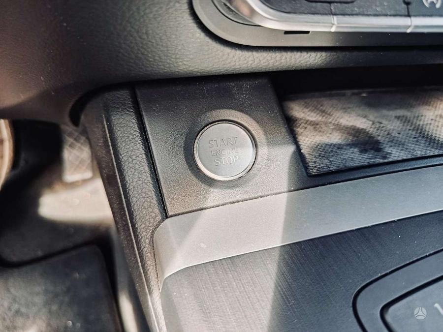 Grey Audi Q5 2020 in Utena, with an engine capacity of 2.97 L and mileage of 313 thousand km for 19950 €, photo 9 on AUTOMOTO.COM.LV