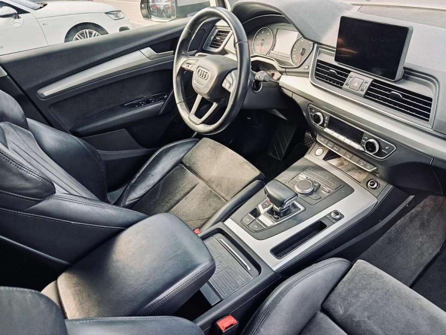 Grey Audi Q5 2020 in Utena, with an engine capacity of 2.97 L and mileage of 313 thousand km for 19950 €, photo 14 on AUTOMOTO.COM.LV