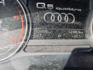 Grey Audi Q5 2020 in Utena, with an engine capacity of 2.97 L and mileage of 313 thousand km for 19950 €, photo 19 on AUTOMOTO.COM.LV