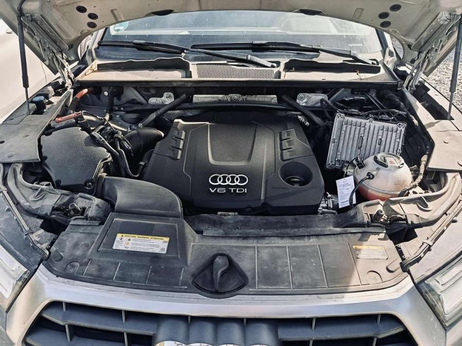 Grey Audi Q5 2020 in Utena, with an engine capacity of 2.97 L and mileage of 313 thousand km for 19950 €, photo 21 on AUTOMOTO.COM.LV