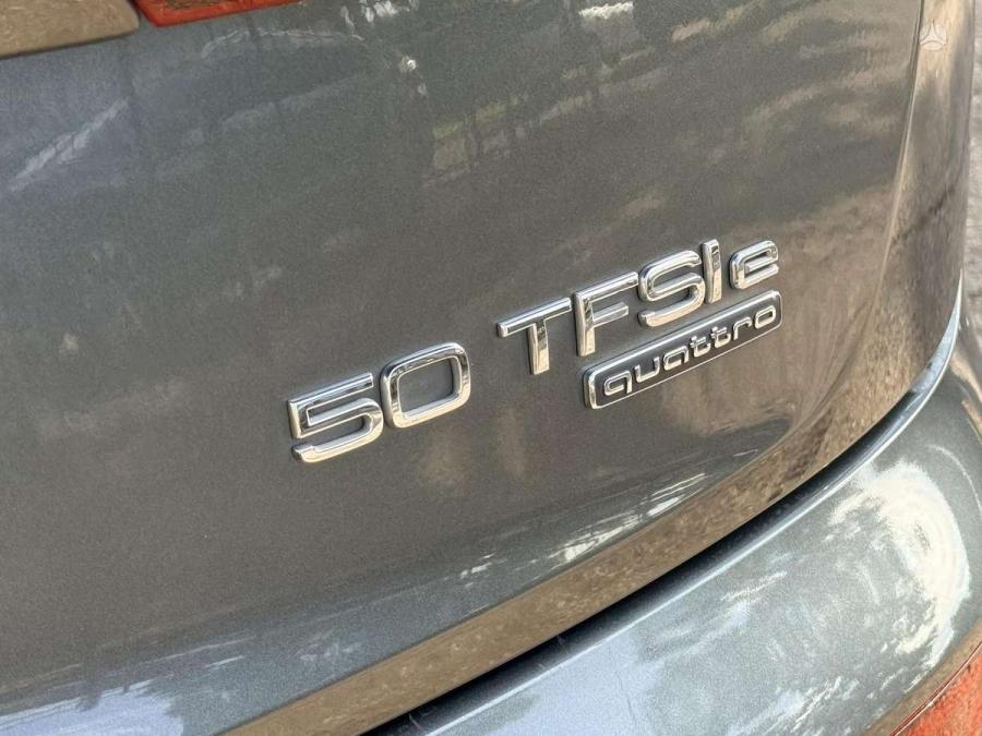 Grey Audi Q5 2020 in Ukmerge, with an engine capacity of 1.98 L and mileage of 198 thousand km for 21950 €, photo 7 on AUTOMOTO.COM.LV