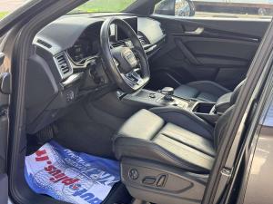 Grey Audi Q5 2020 in Ukmerge, with an engine capacity of 1.98 L and mileage of 198 thousand km for 21950 €, photo 9 on AUTOMOTO.COM.LV