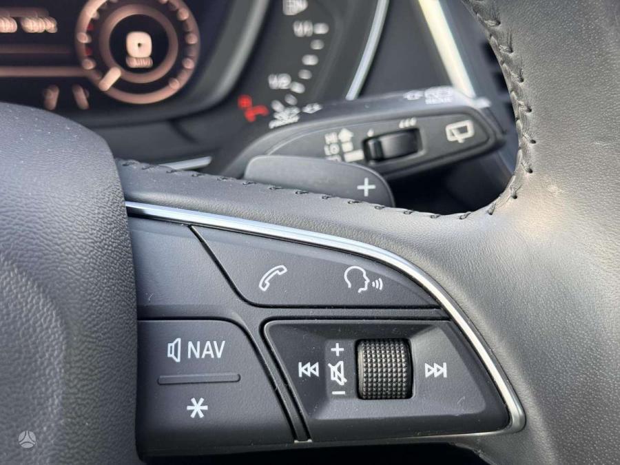 Grey Audi Q5 2020 in Ukmerge, with an engine capacity of 1.98 L and mileage of 198 thousand km for 21950 €, photo 14 on AUTOMOTO.COM.LV
